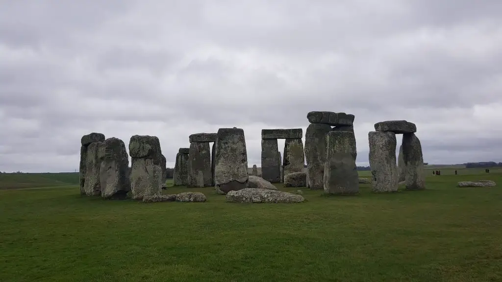 Visiting Stonehenge: how to get to Stonehenge from London?
