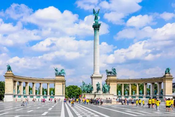 Top 39 prettiest and most beautiful SQUARES in Europe!