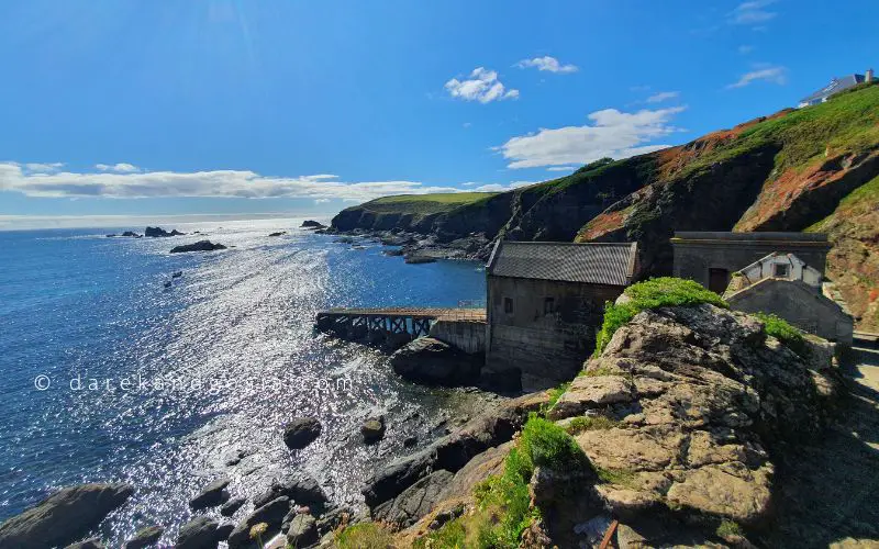 What is the Lizard Peninsula in Cornwall known for?